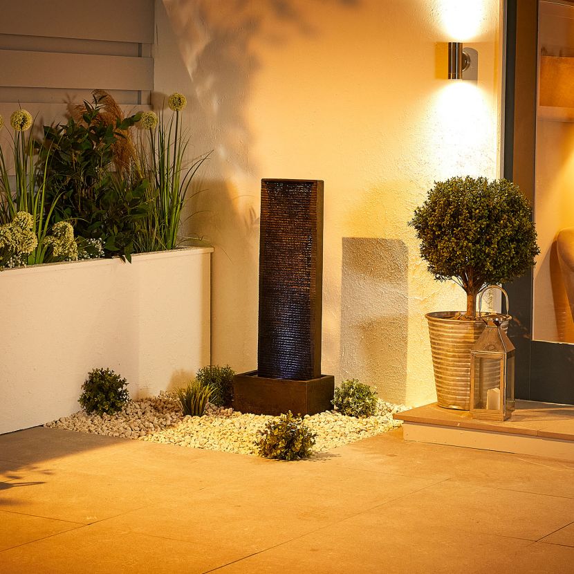 Webster Led Light-Up Water Feature - Competition Fox