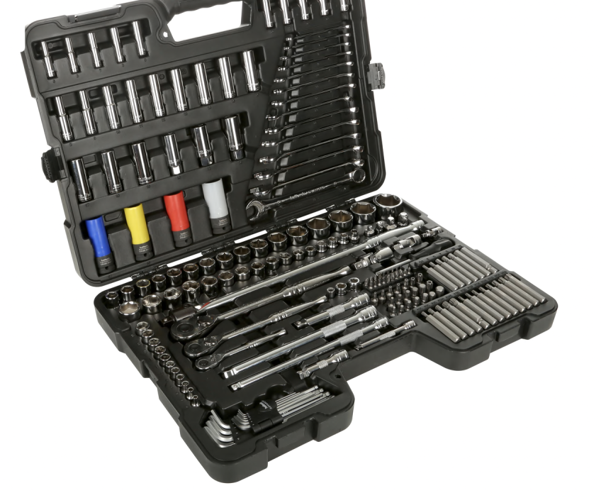 Halfords Advanced 175 pc Socket & Spanner Set | Competition Fox
